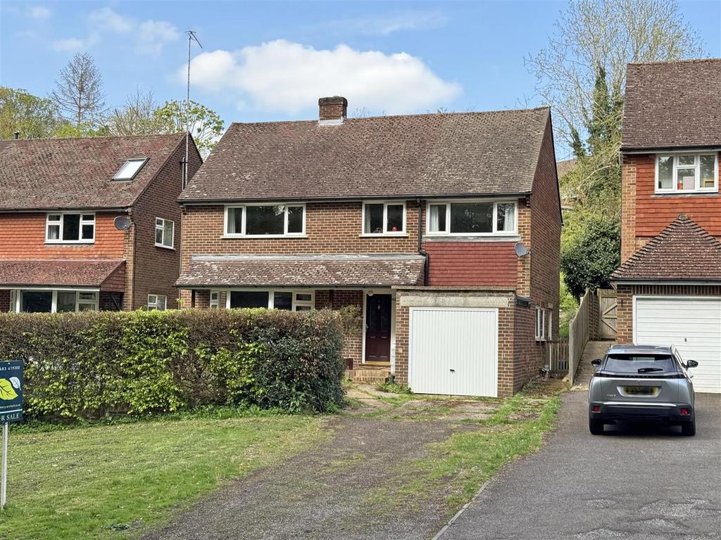 Godalming 5 bed detached house for sale - £765,000