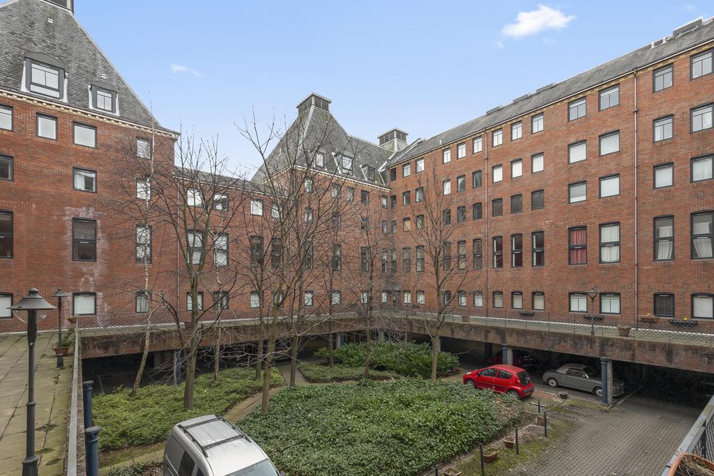 163/10 Slateford Road, Edinburgh... 2 bed flat for sale - £245,000