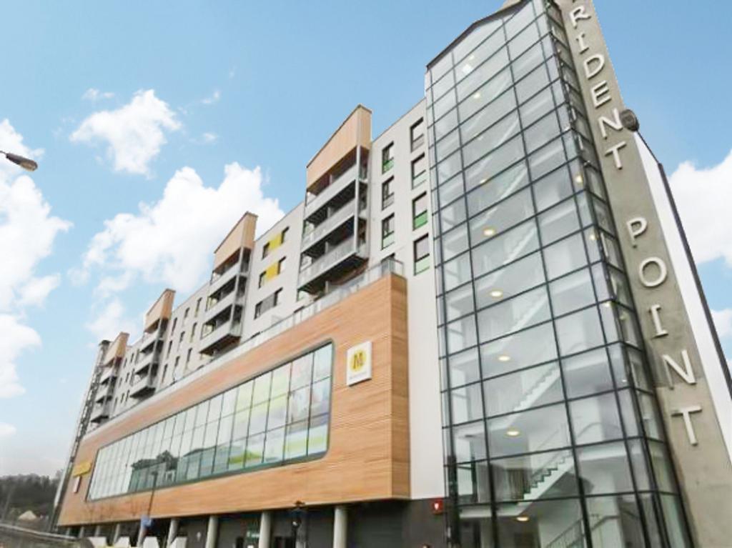 Pinner Road, Trident Point, HA1 1 bed apartment - £1,400 pcm (£323 pw)