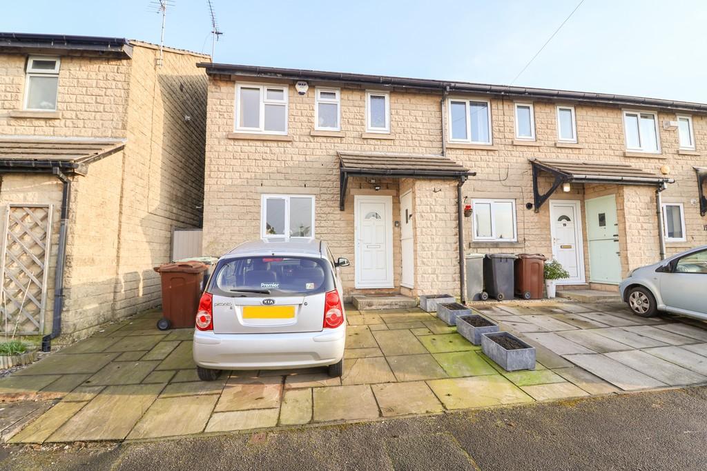 Kershaw Street, Glossop SK13 3 bed end of terrace house - £239,950