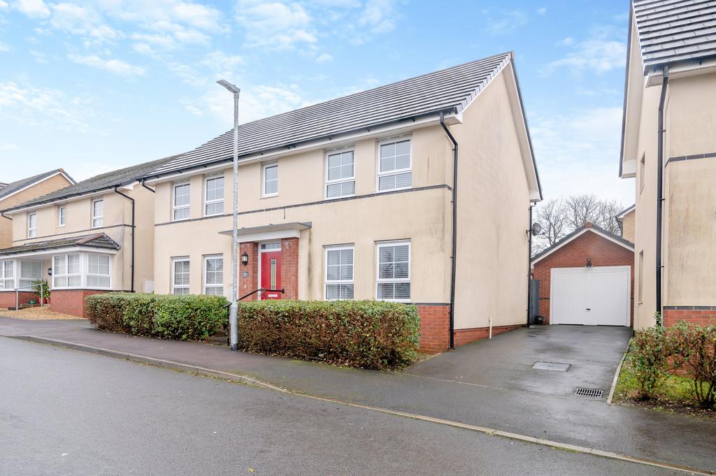 John Jobbins Way, Penygarn, Pontypool 4 bed detached house for sale - £ ...