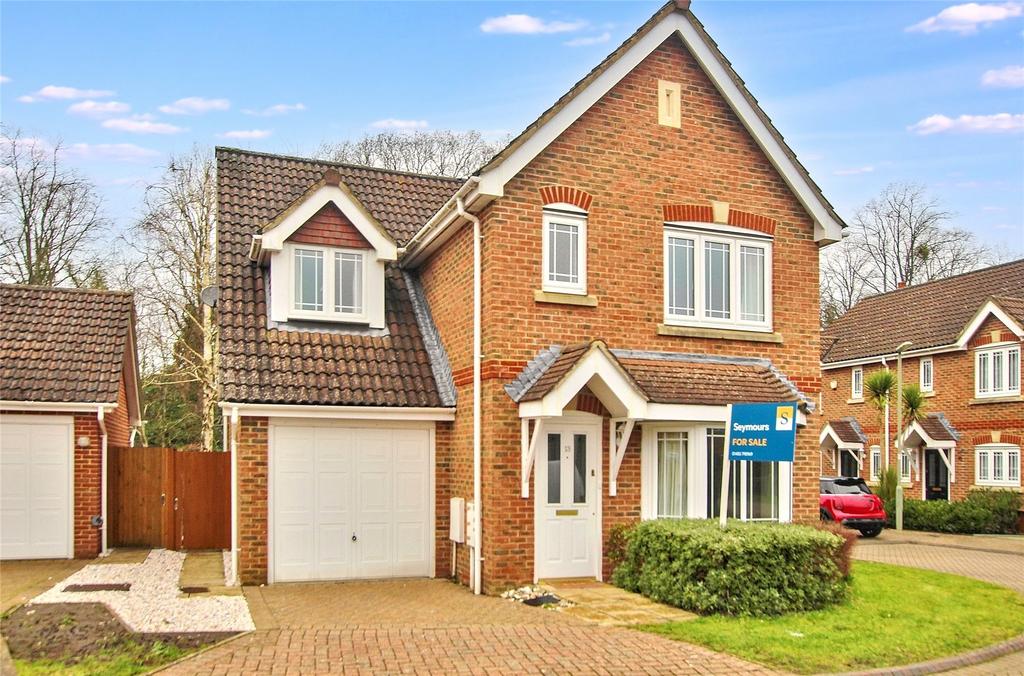 Tringham Close, Woking GU21 3 bed detached house - £525,000