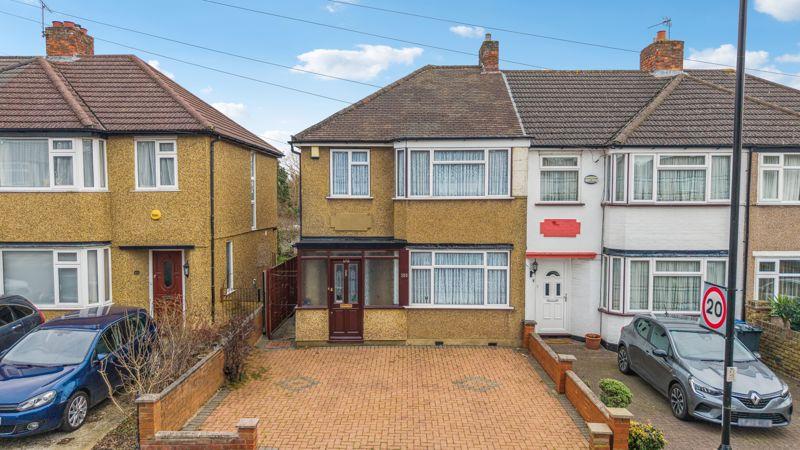 Carr Road, Northolt 3 bed end of terrace house for sale - £550,000