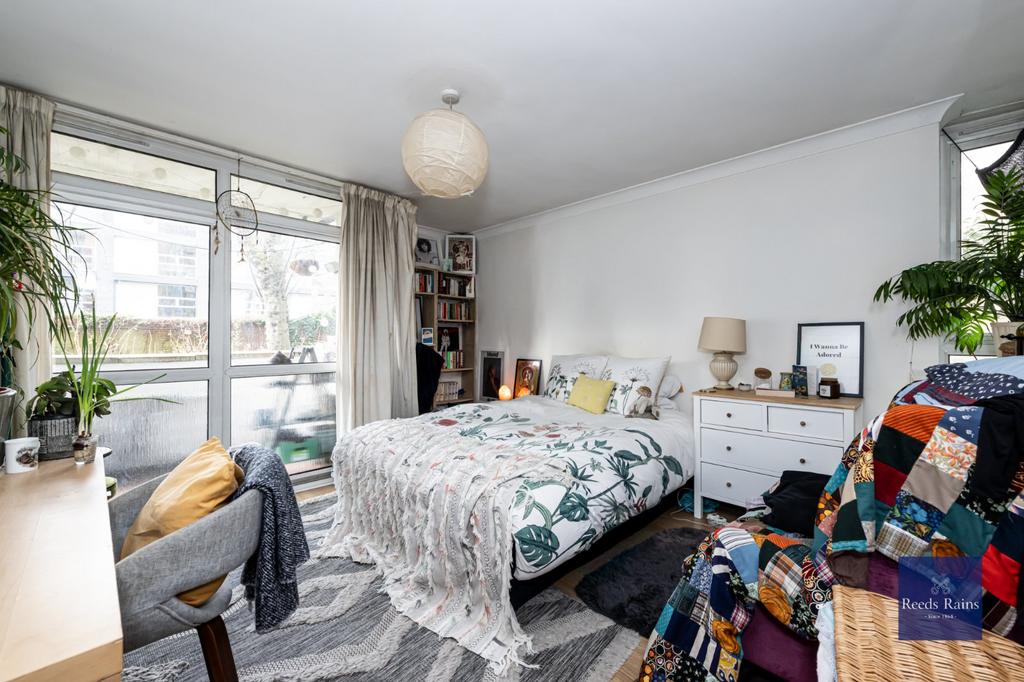 Baylis Road, London SE1 2 bed apartment for sale - £485,000