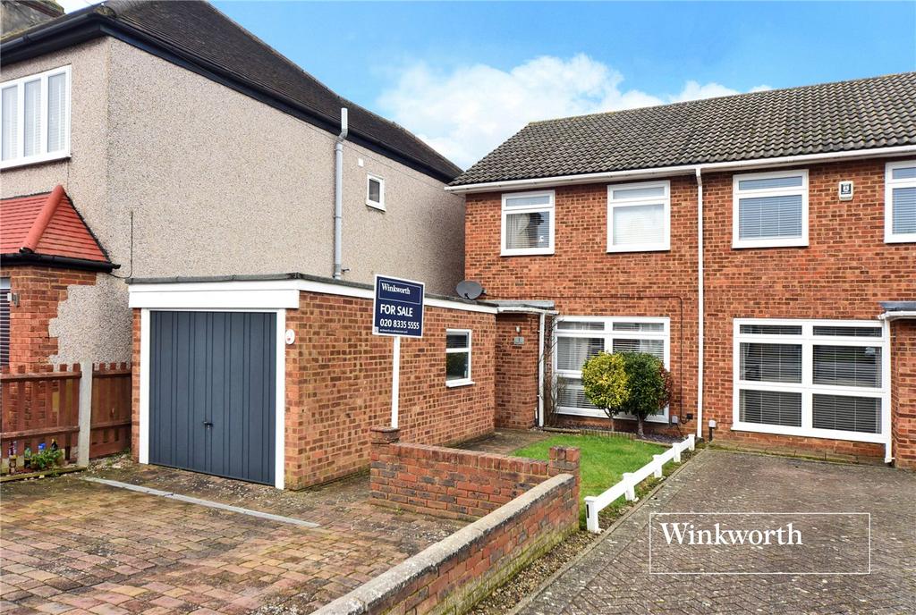 Gareth Close, Worcester Park, KT4 3 bed semi-detached house for sale ...
