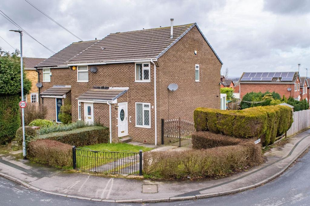 Moorside Green, Drighlington 2 bed end of terrace house for sale - £184,950