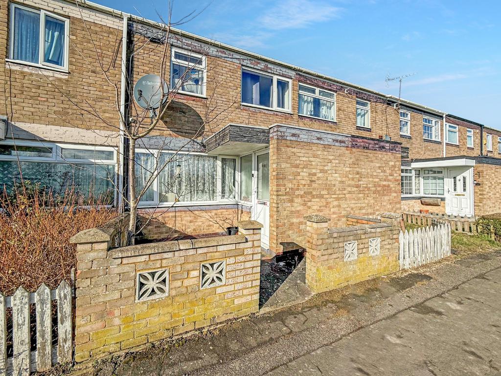 Dolphin Drive, Dunstable LU5 3 bed terraced house for sale - £295,000