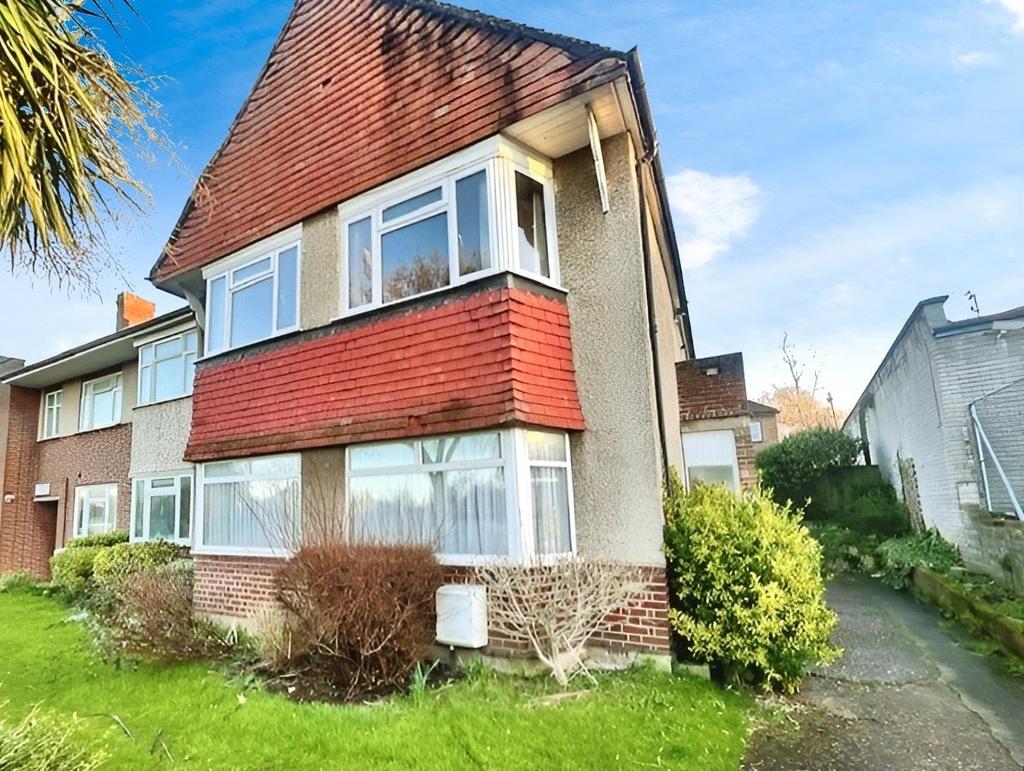 Stanley Court Stanley Park Road... 2 bed flat - £1,600 pcm (£369 pw)