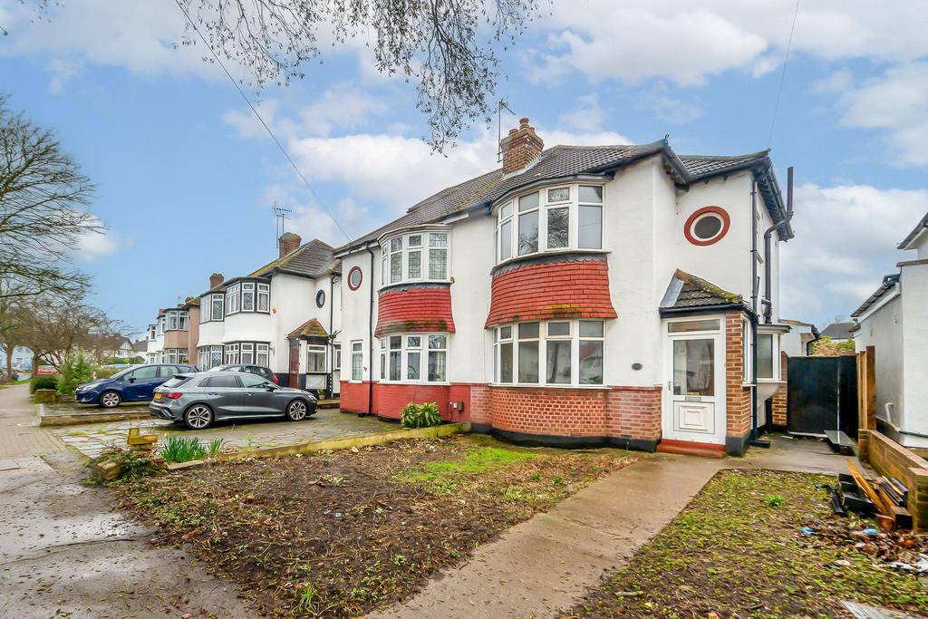 Petts Wood, Orpington BR5 3 bed semi-detached house - £625,000