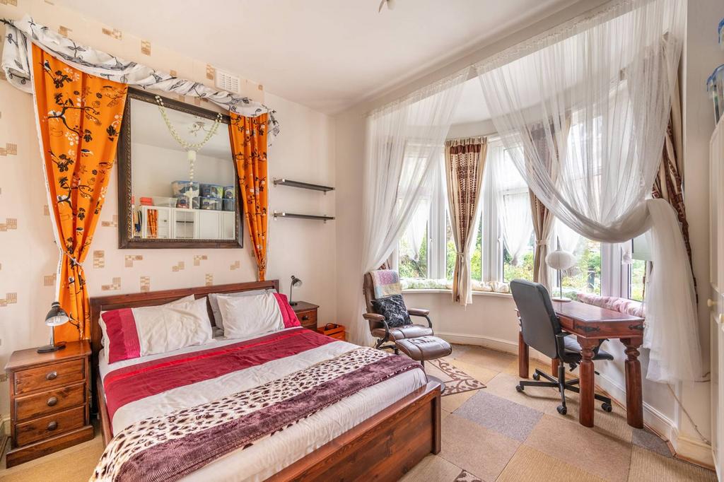 Shoot Up Hill, Kilburn, London, NW2 1 bed flat for sale - £375,000