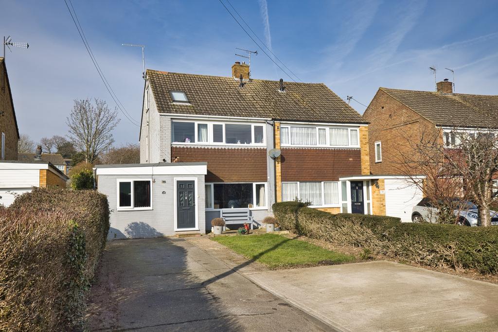 Monkton Court Lane, Eythorne, Dover... 5 bed semi-detached house for ...