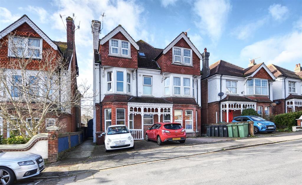 Elmstead Road, Bexhill-On-Sea 1 bed flat for sale - £147,000