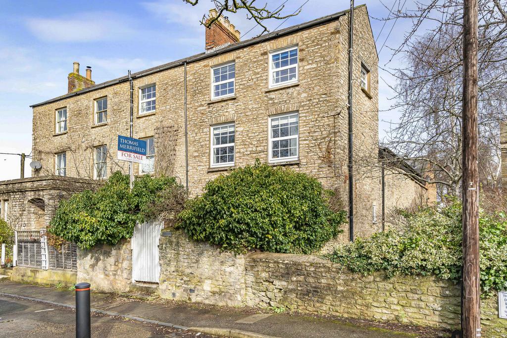 Piggy Lane, Bicester, OX26 2 bed townhouse for sale - £350,000