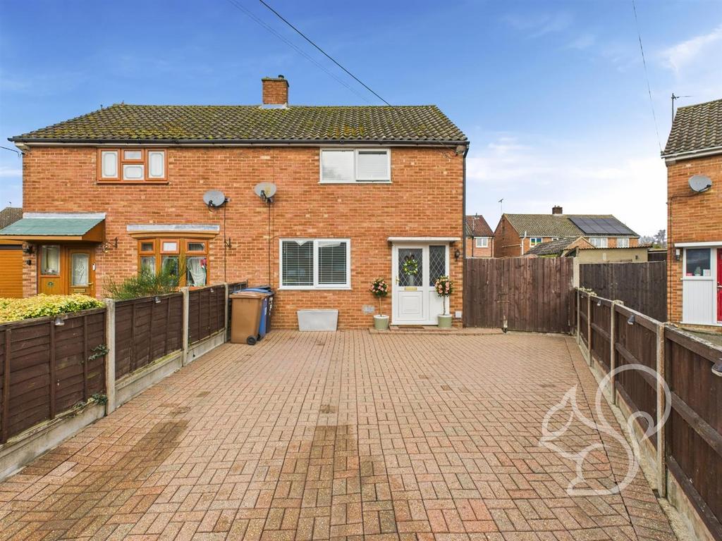 Oriel Close, Great Cornard 3 bed semi-detached house for sale - £280,000
