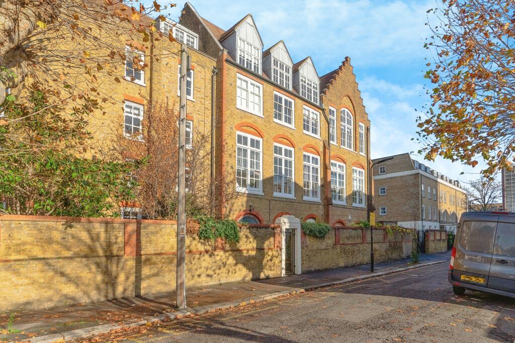 Frederick Building, London N1 2 bed apartment - £2,800 pcm (£646 pw)