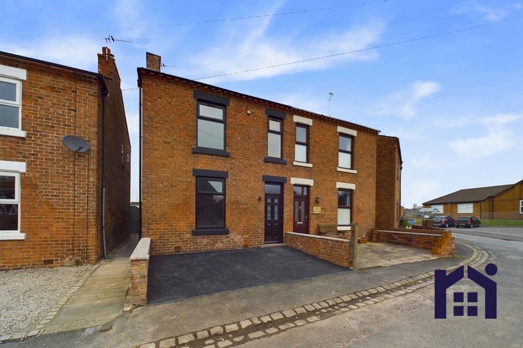 Out Lane, Croston, PR26 9HJ 3 bed semi-detached house - £350,000