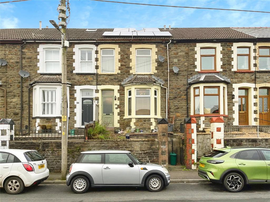 Evans Terrace, Trealaw, Tonypandy... 3 bed terraced house - £80,000
