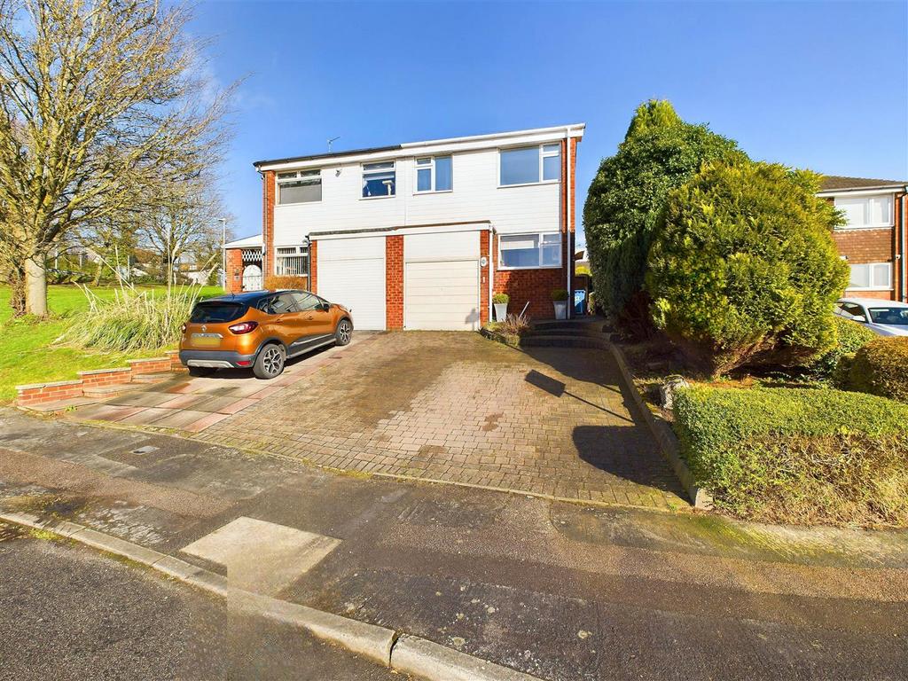 Garrick Road, Lichfield 3 bed house - £300,000
