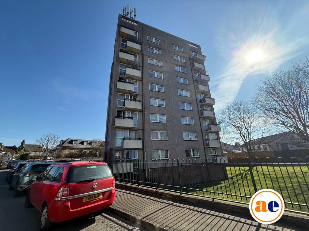 Becton Place, Erith DA8 2 bed flat for sale - £140,000