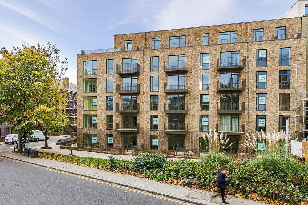 Southern Row, London W10 3 bed apartment - £3,250 pcm (£750 pw)