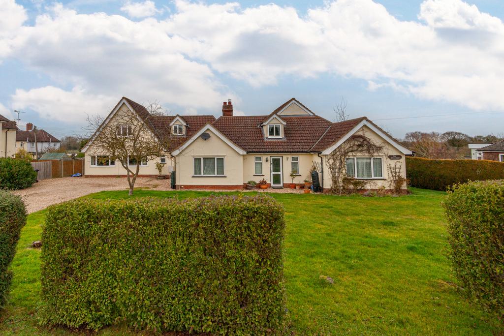 Church Road, Worlingworth, IP13 7NU 6 bed detached house - £650,000