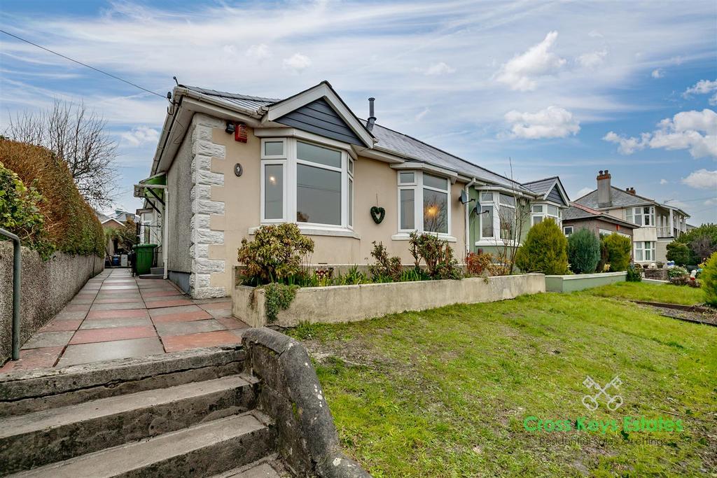Meadow View Road, Plymouth PL7 3 bed bungalow - £1,500 pcm (£346 pw)