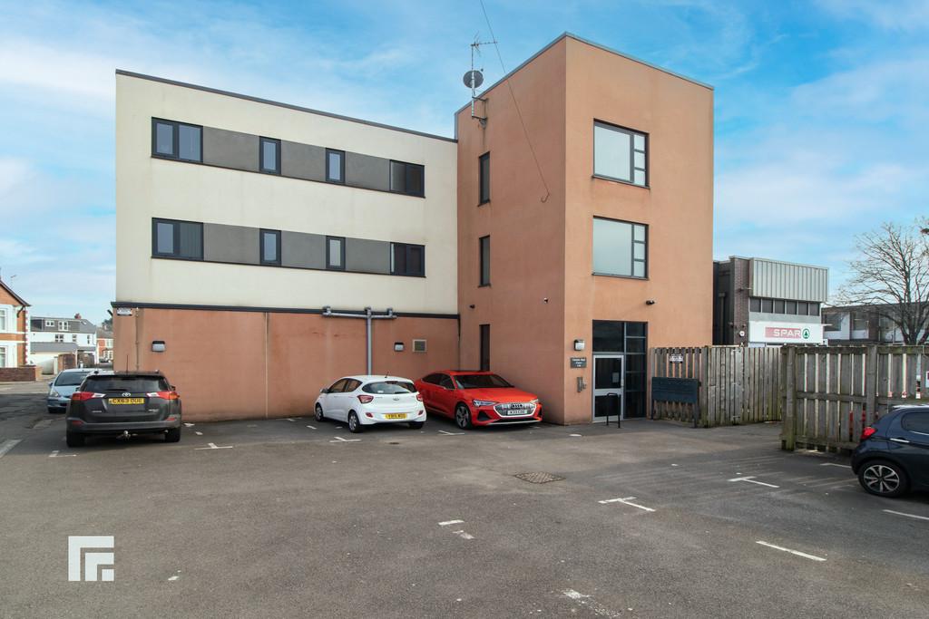Victoria Park Court, Cowbridge Road... Office - £650 pcm (£150 pw)