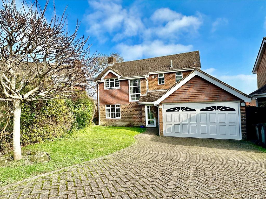 Crouch Close, Willingdon Village... 4 bed detached house - £699,000