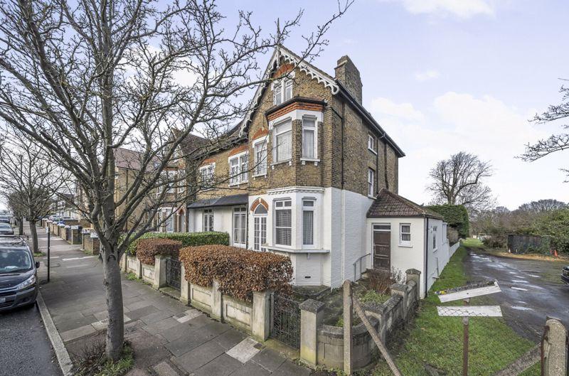 Southwood Road, New Eltham SE9 6 bed semi-detached house for sale - £ ...