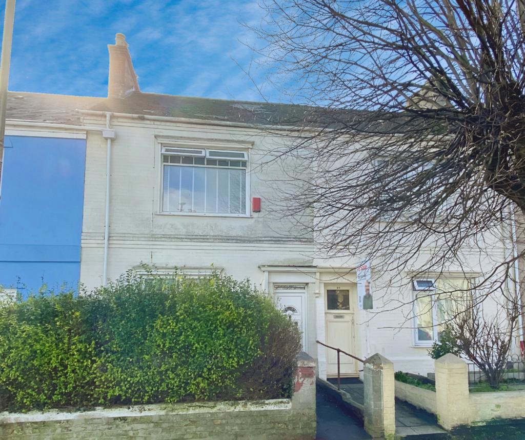 Laira Bridge Road, Plymouth, PL4 2 bed terraced house for sale - £160,000