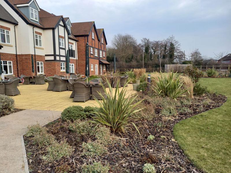 Tattershall Road, Woodhall Spa 2 bed apartment to rent - £1,400 pcm (£ ...