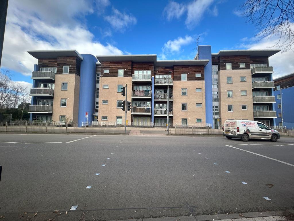 Cubitt Way, Peterborough PE2 2 bed flat - £140,000