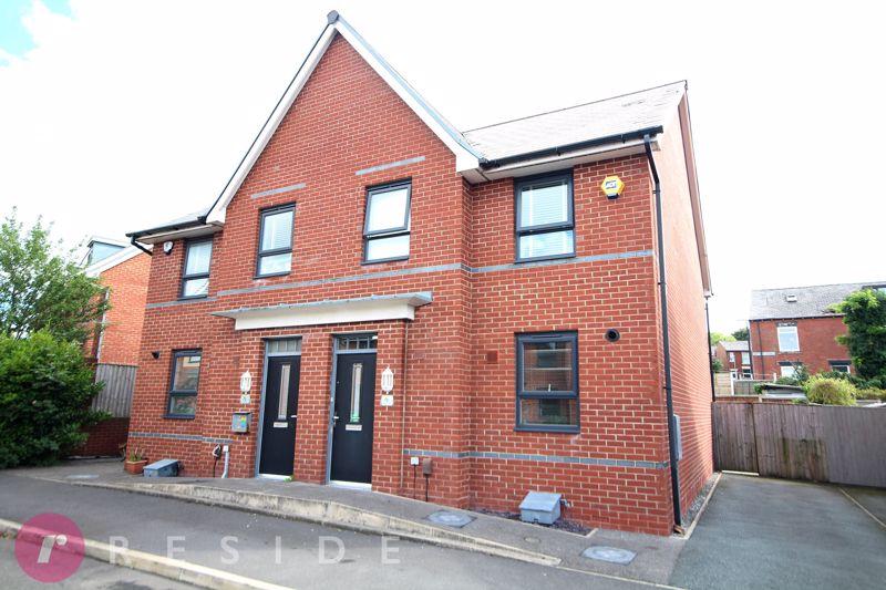 Charlton Street, Rochdale OL11 4 bed semi-detached house for sale - £ ...