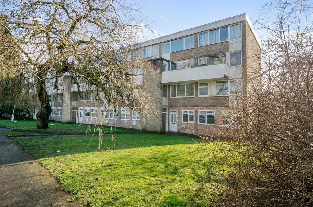 Sycamore Avenue, Chandler's Ford... 2 bed flat for sale - £160,000