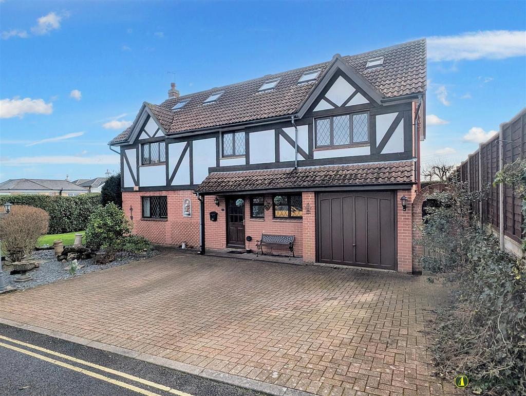 Pitt Street, Ryde, PO33 3EB 4 bed detached house - £435,000