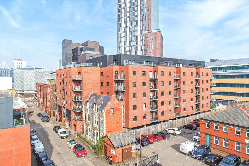 Brickworks, Trade Street, Cardiff, CF10 2 bed apartment - £294,000