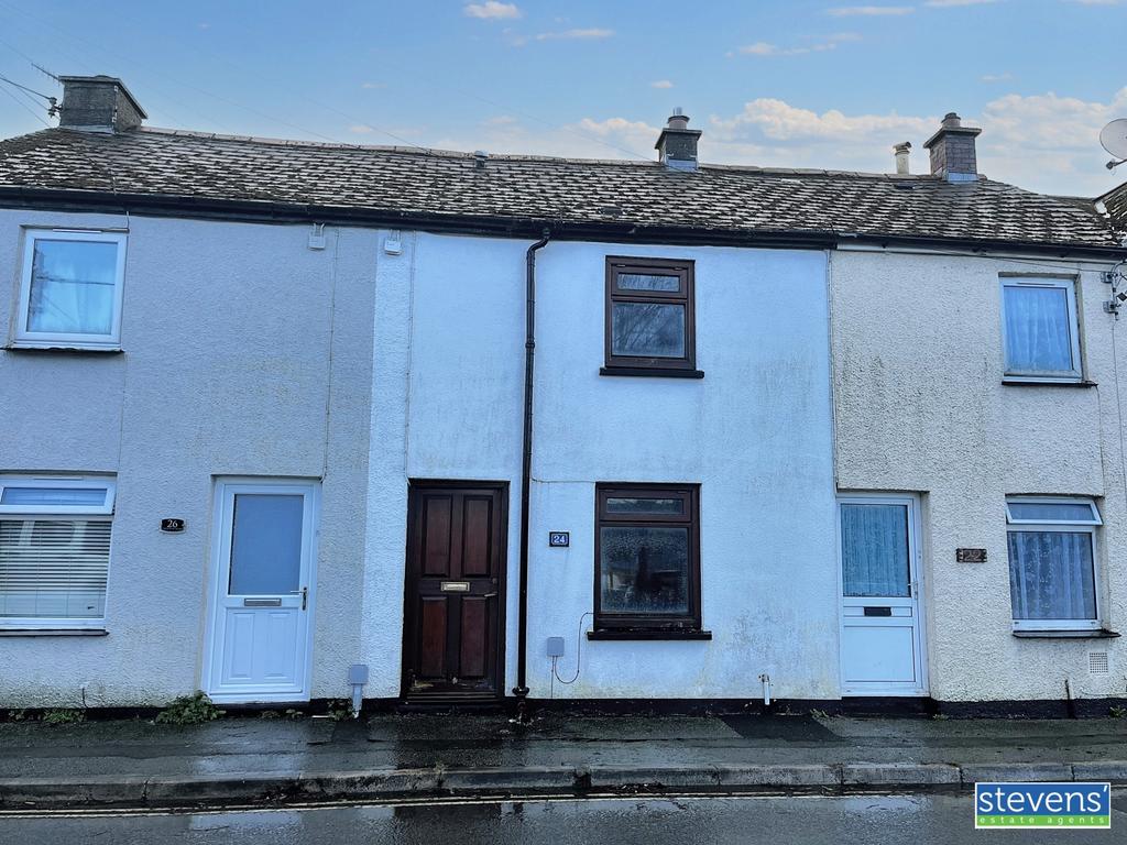 24 Crediton Road (advert), Okehampton 2 bed house - £700 pcm (£162 pw)