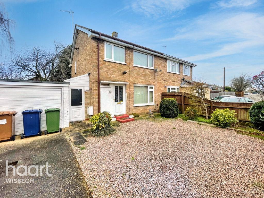 Ollard Avenue, Wisbech 4 bed semi-detached house for sale - £220,000