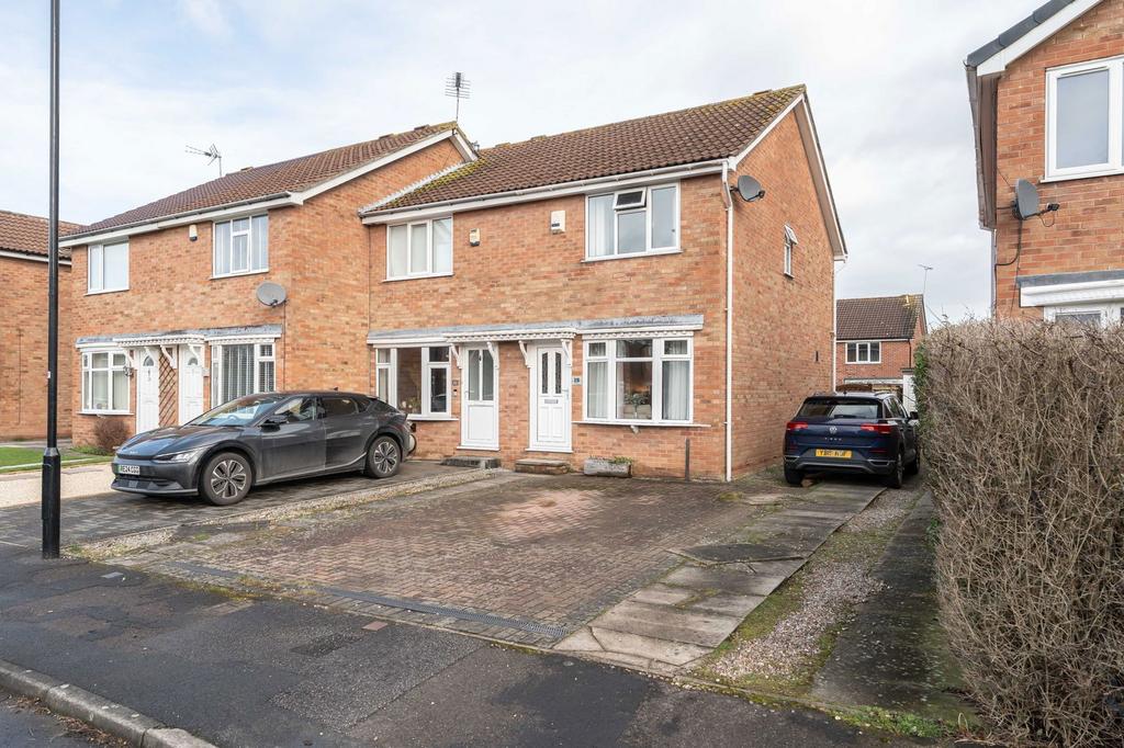 Orrin Close, York YO24 2 bed end of terrace house - £240,000