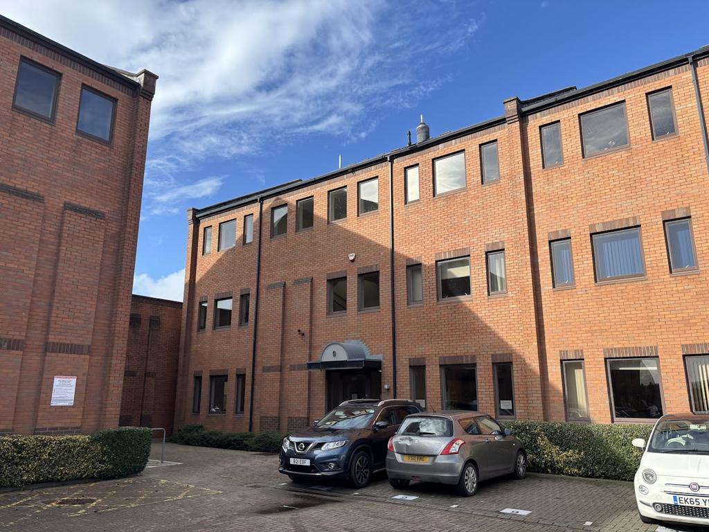 2nd Floor Office, Unit 9 Pullman... Office - £1,583 pcm (£365 pw)