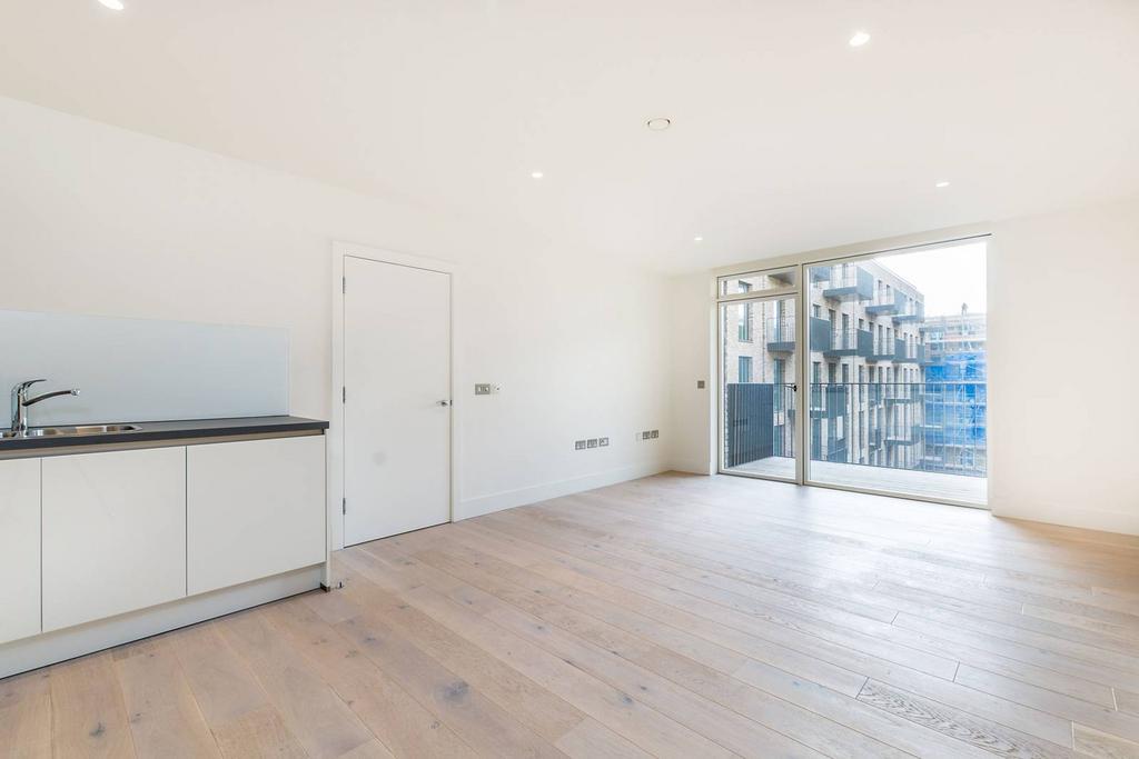 West Row, North Kensington, London, W10 2 bed flat - £720,000