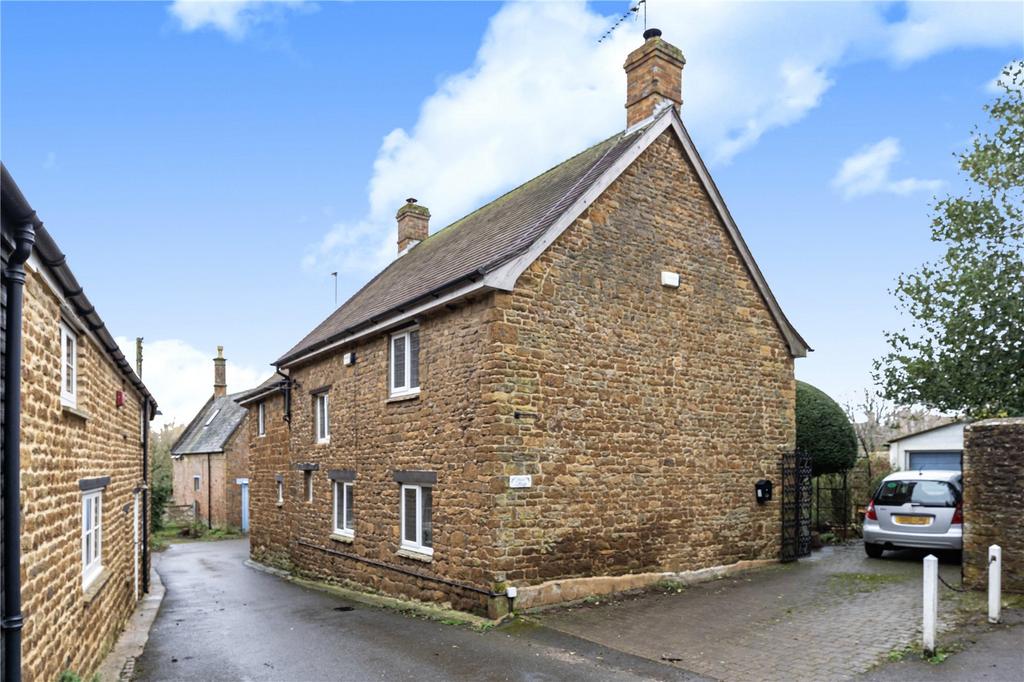 Church Lane, Banbury OX17 2 bed detached house for sale - £750,000