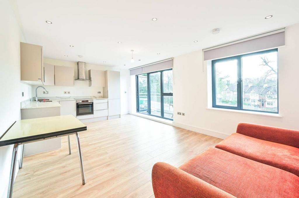 Steeplands, WD23, Bushey, WD23 2 bed flat - £2,000 pcm (£462 pw)
