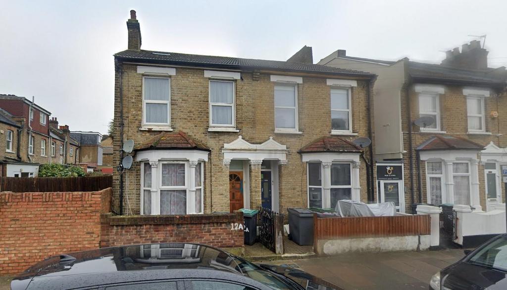 Denmark Street, Tottenham 2 bed house - £2,000 pcm (£462 pw)