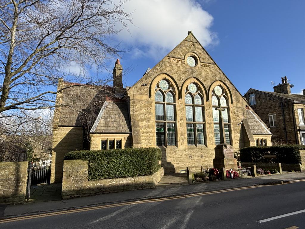 Main Street, Wilsden BD15 3 bed apartment for sale - £185,000