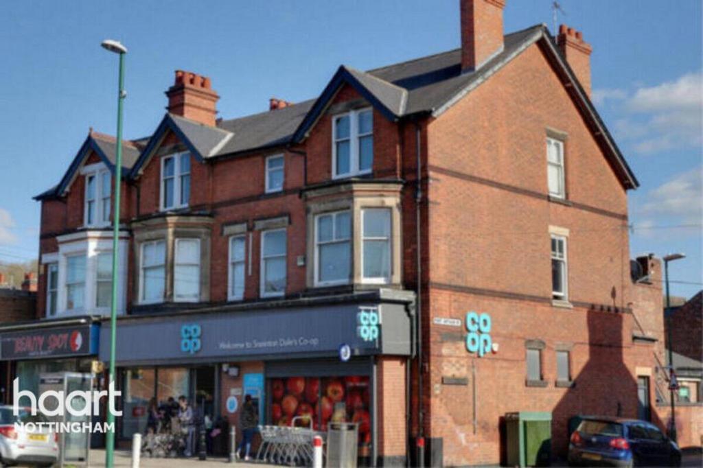 Sneinton Dale, Sneinton 3 bed flat - £77,000
