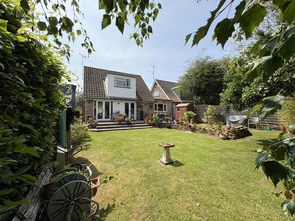 Brooklands Close, Daventry 4 bed house for sale - £450,000
