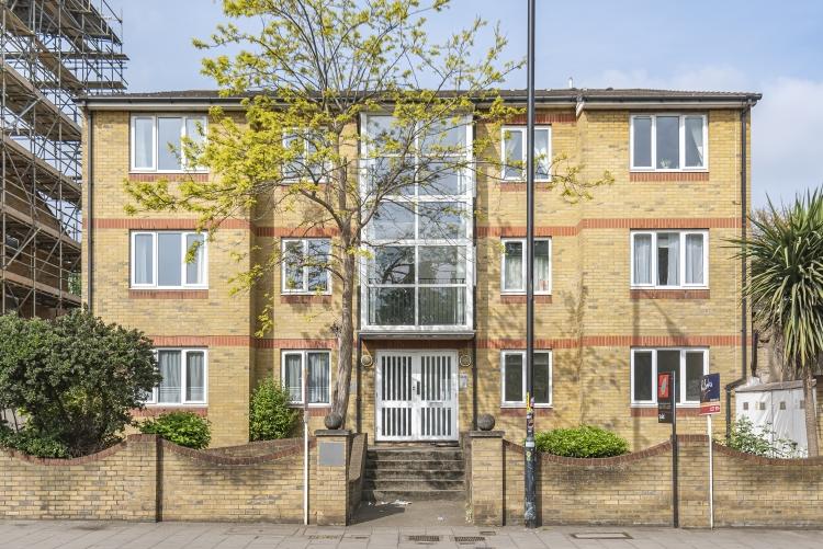 Peckham Rye London SE15 1 bed apartment to rent - £1,500 pcm (£346 pw)