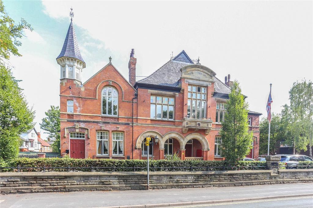 Heaton Moor Road, Stockport, Greater... 2 bed flat to rent - £1,300 pcm ...