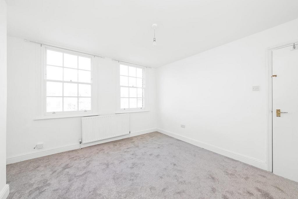 Queens Road, Peckham, London, SE15 1 bed apartment - £325,000